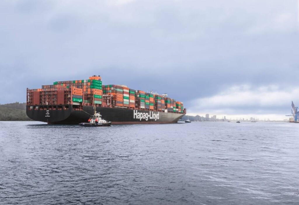 Hapag-Lloyd: Installation of tracking devices on dry container fleet - Shipping Herald