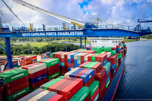 Commission unveils EU Ports Strategy to strengthen competitiveness ...